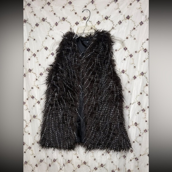 Derek Heart | Jackets & Coats | Derek Heart Black And Gray Fuzzy Vest ...
